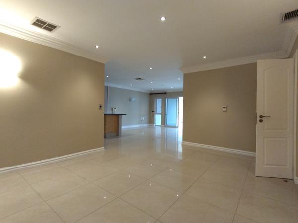 3 Bedroom Apartment to rent in La Lucia | RR4704274 | Private Property