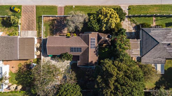 4 Bedroom House for sale in Mount Pleasant | T5527951 | Private Property