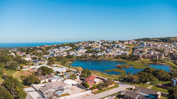 4 Bedroom House for sale in Mount Pleasant | T5527951 | Private Property