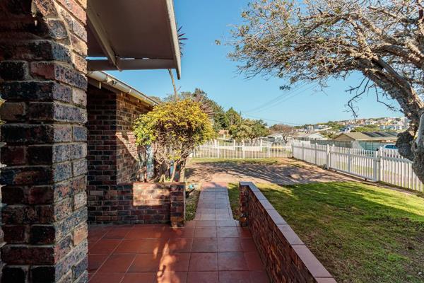 4 Bedroom House for sale in Mount Pleasant | T5527951 | Private Property