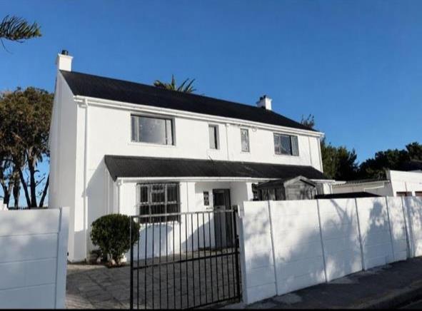 4 Bedroom House to rent in Wynberg Upper | RR4704614 | Private Property
