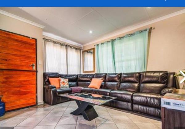 2 Bedroom House for sale in Crystal Park | T5529761 | Private Property