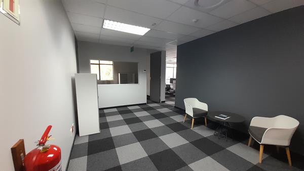 98 m² Commercial space to rent in Faerie Glen | RR4706520 | Private ...