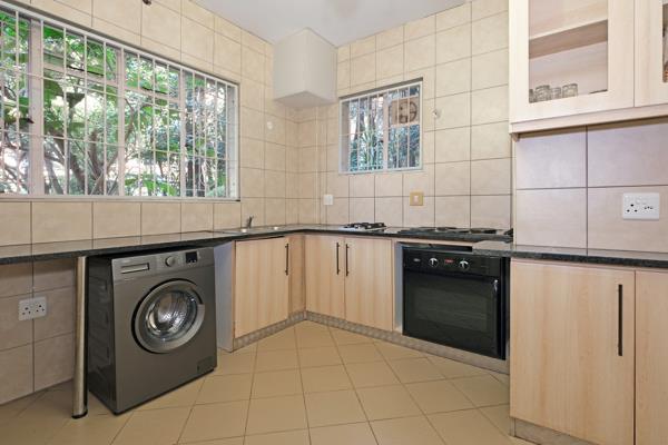 4 Bedroom Apartment for sale in Illovo | T3818598 | Private Property